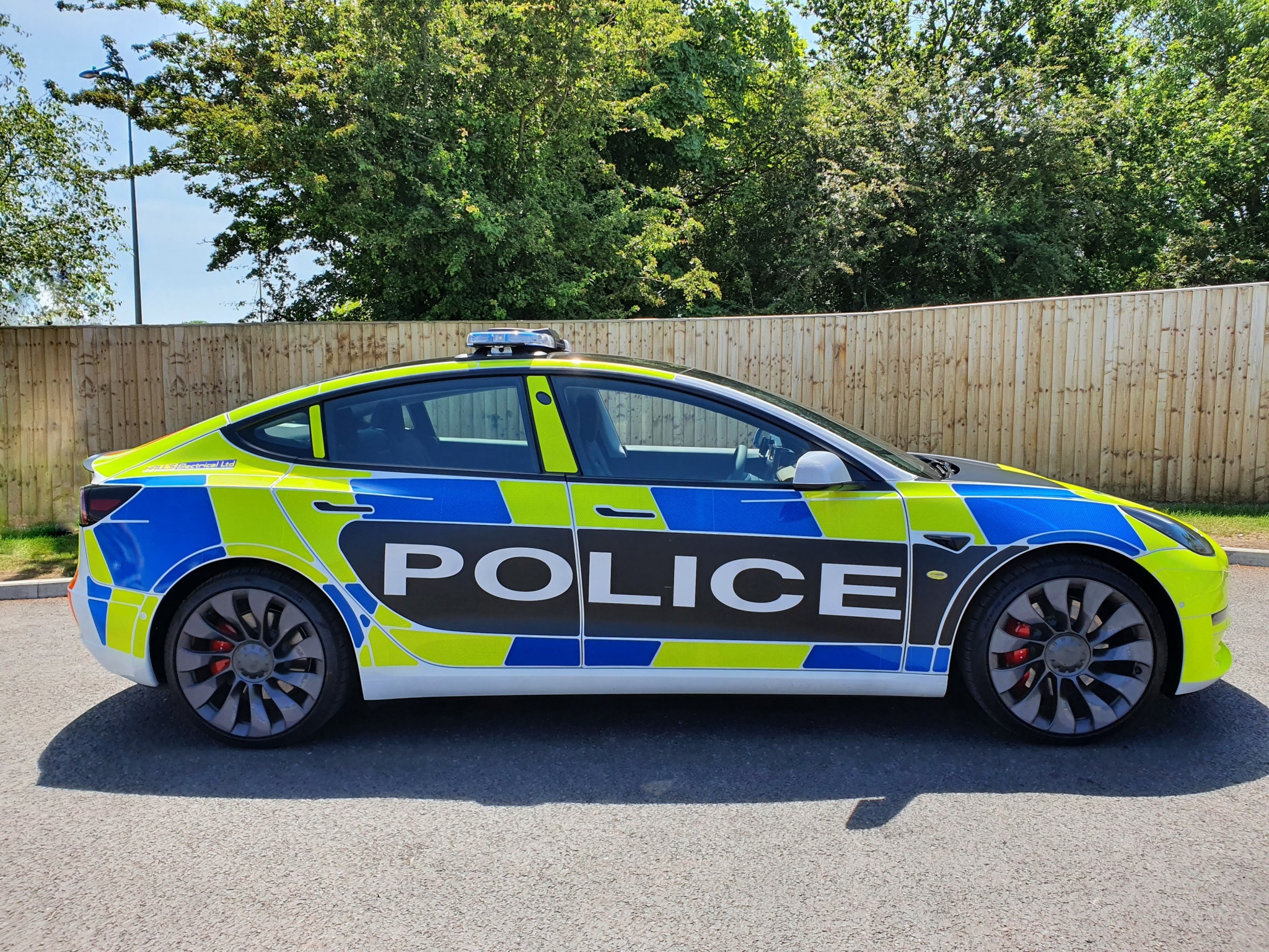 Tesla Model 3 Police Car Hits UK Roads for Emergency Response Trials ...